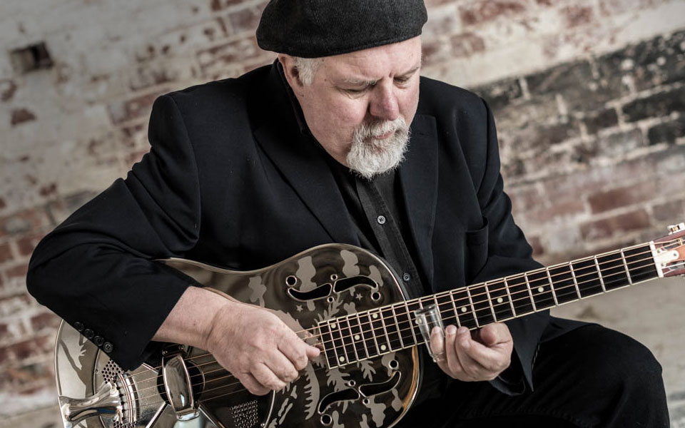 Blues slide guitarist Cheshire & Wales | Rob Guitar Poole